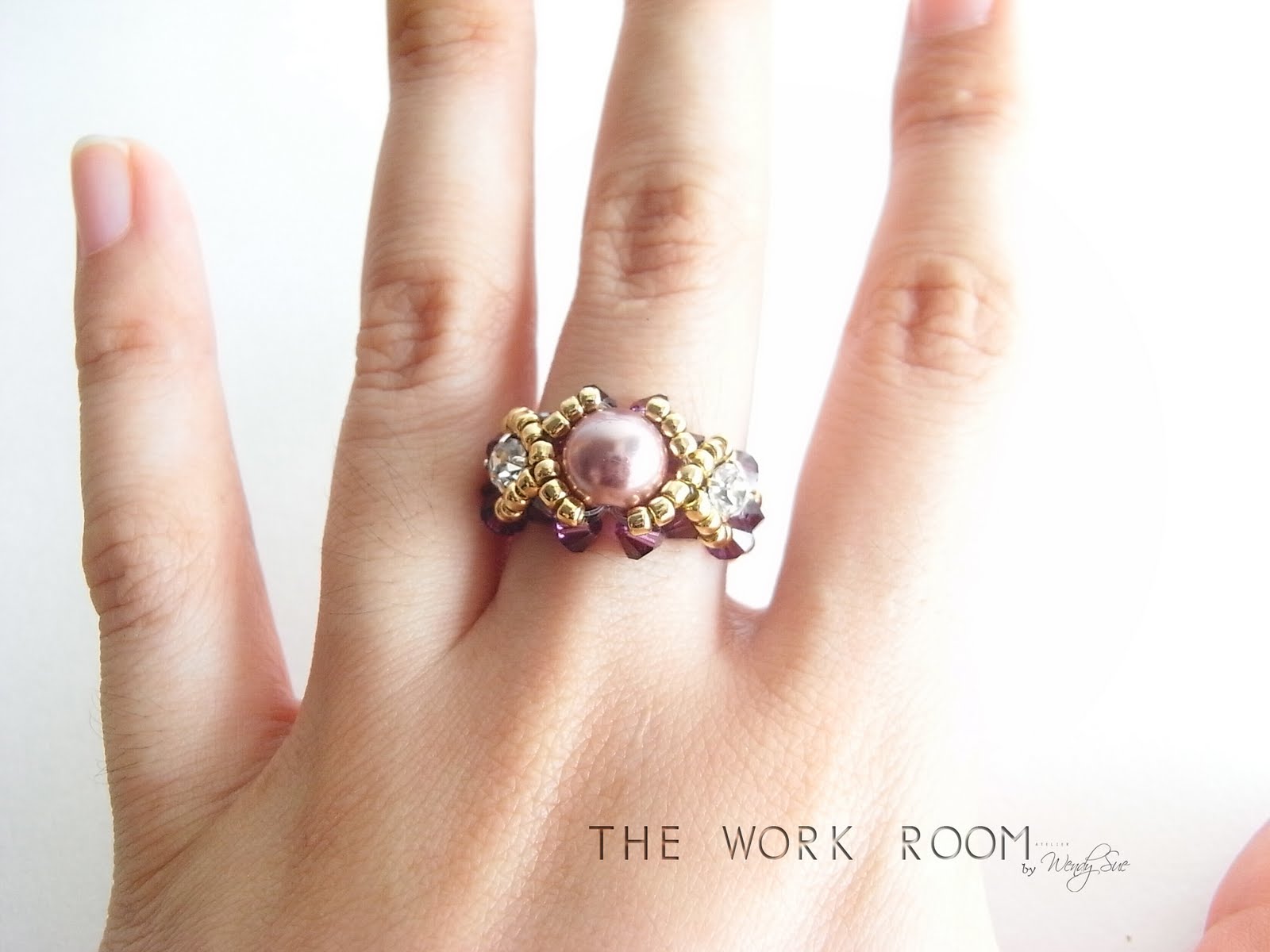 The Work Room: TWR053 Entrapment Ring Tutorial