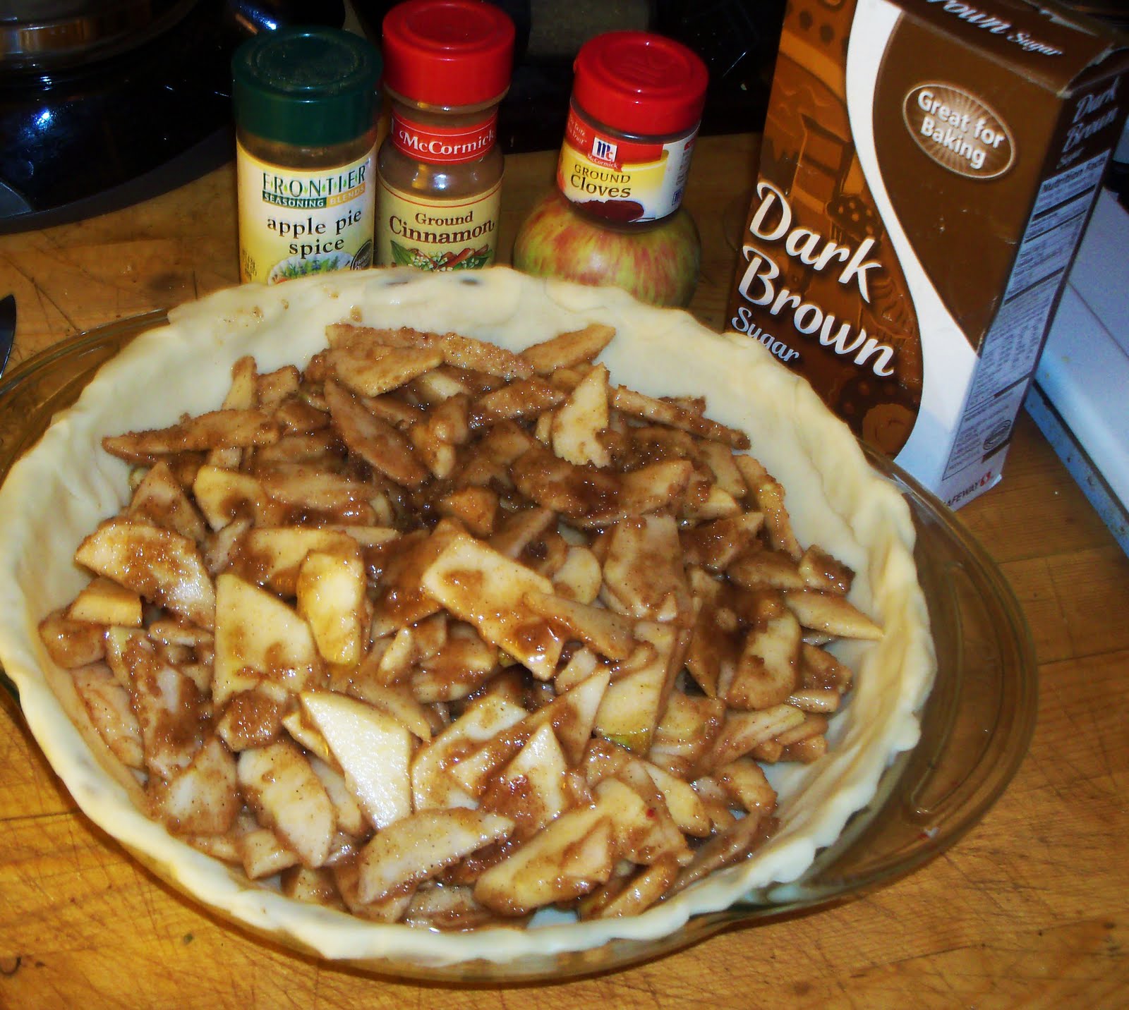 The Foodie Fixx: Apple Pie with Fresh-Picked Gravenstein Apples & Cloves