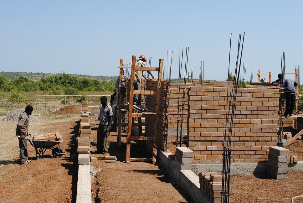 Roche Health Center: more photos of ISSB construction....