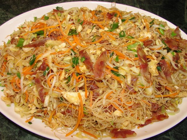 Homestyle stir fried rice vermicelli (chow mee hoon) 家常炒米粉