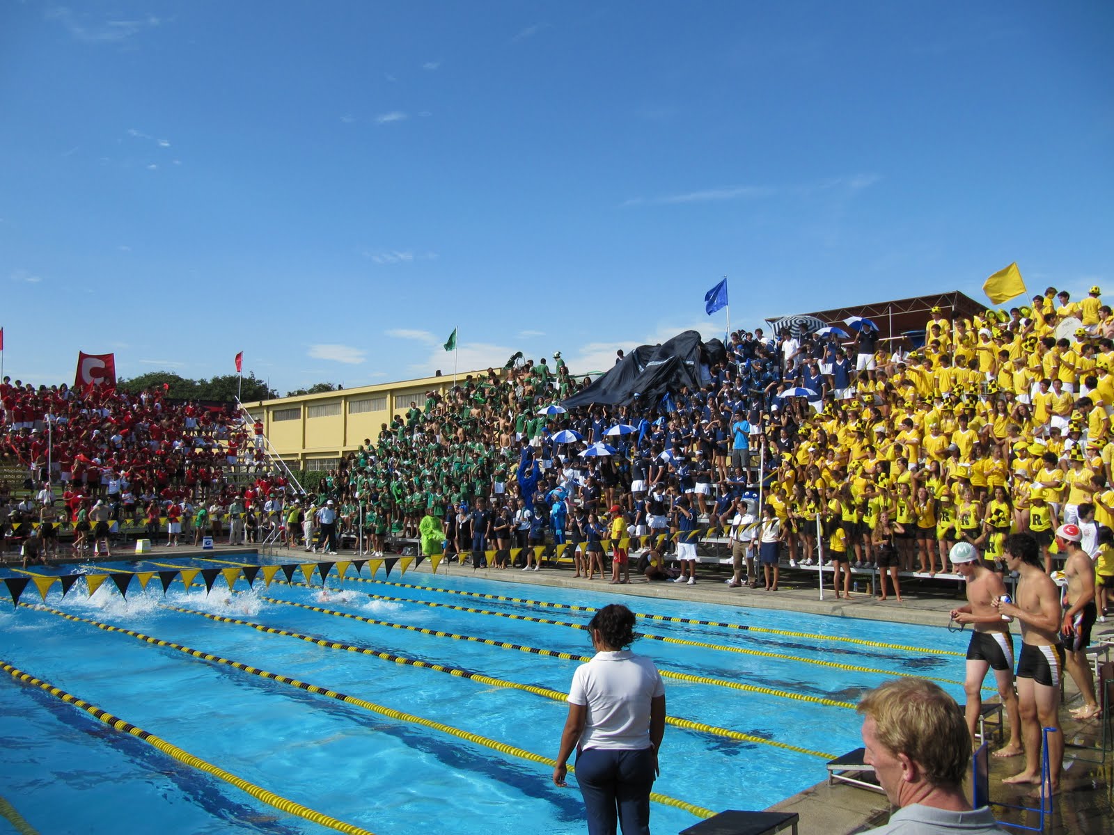 Life in Peru and beyond: Markham College Swimming Gala and Fountain Park