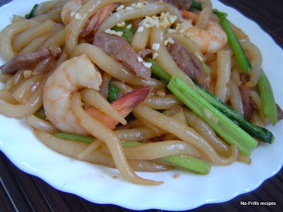 Fried 'Loh Shee Fun' ~ Rice noodles
