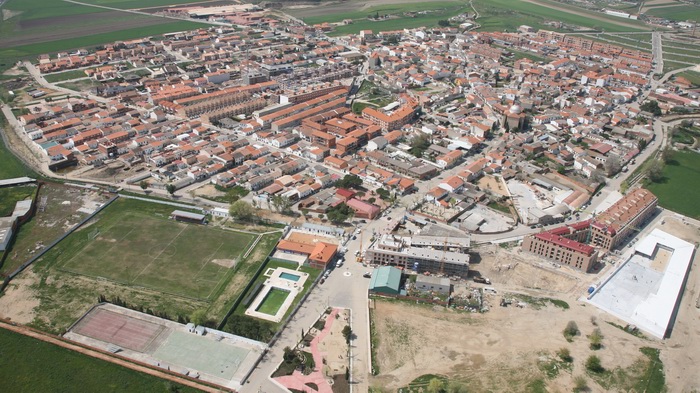 Ucit Yuncler: Acerca de Yuncler