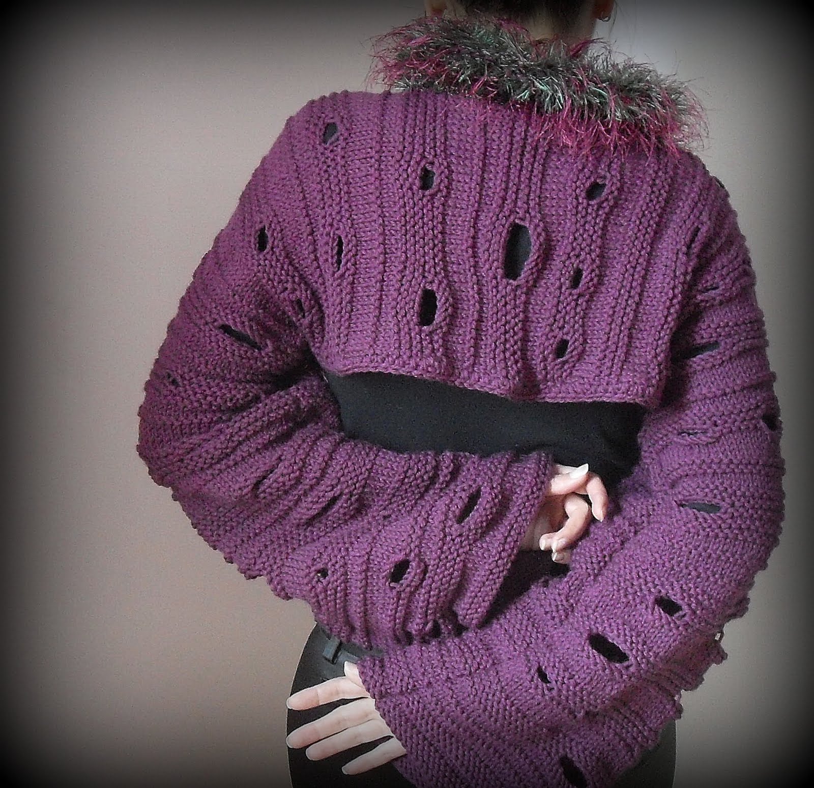 SILVIA66: Post Apocalypse Survivor - Hand knitting sweater