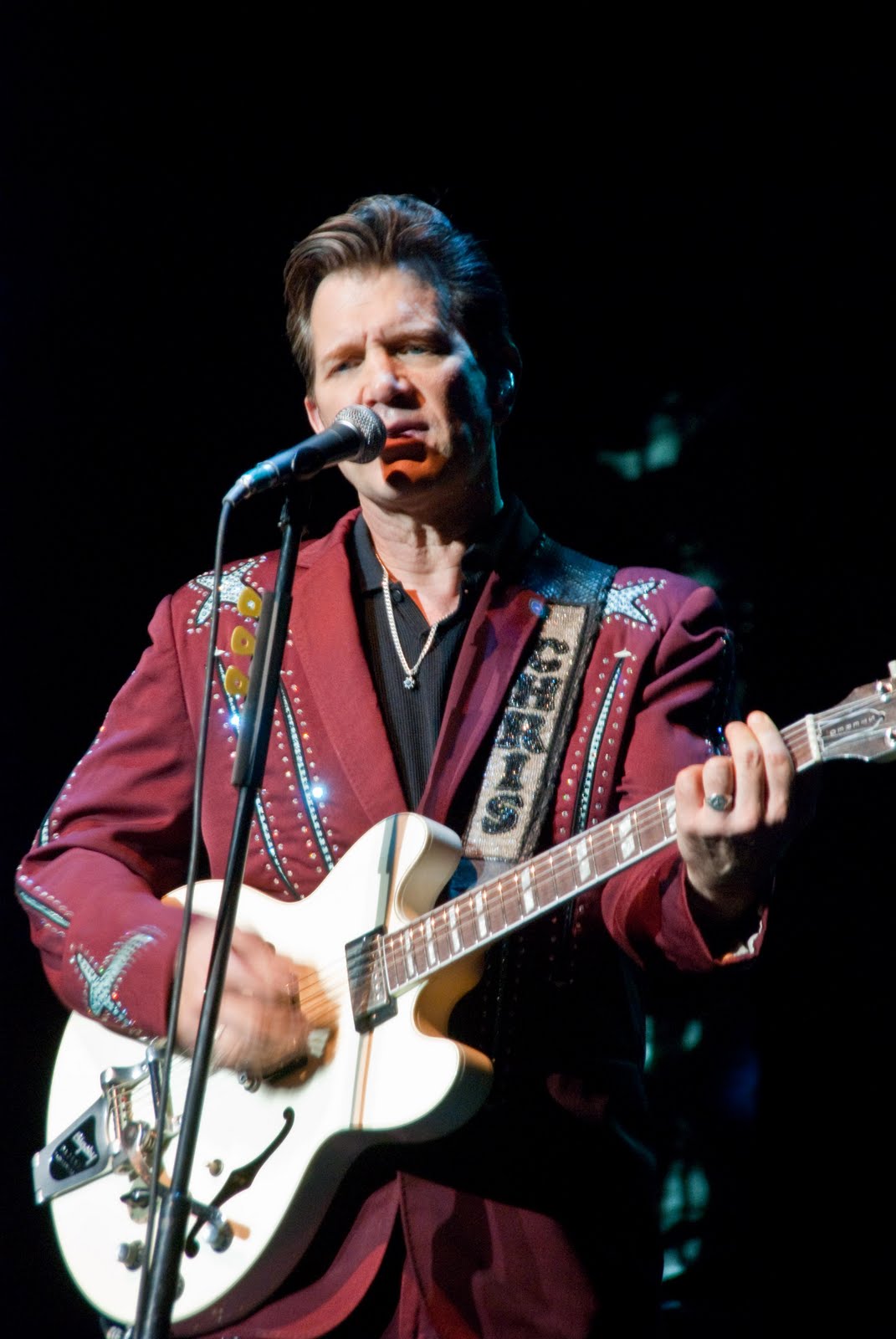 Serie B fanzine: CRÓNICA. CHRIS ISAAK EN ATARFE