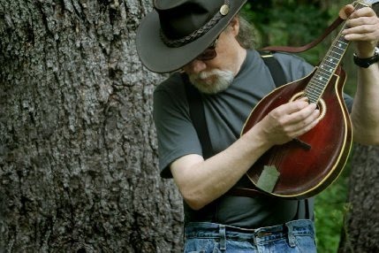 Uncle Monk and The Two Man Gentleman Band : CT Indie