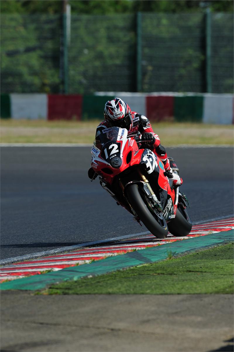 due gomme slick: 300km di Suzuka al team Yoshimura