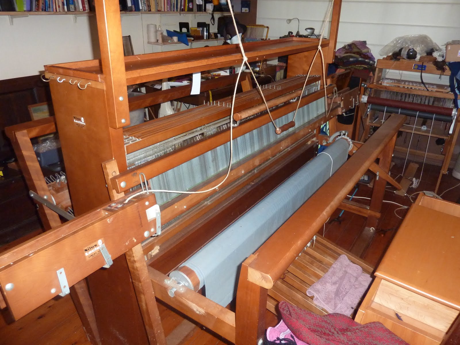Gangewifre Weaving: Flying shuttle on Nilart and not enough heddles on ...