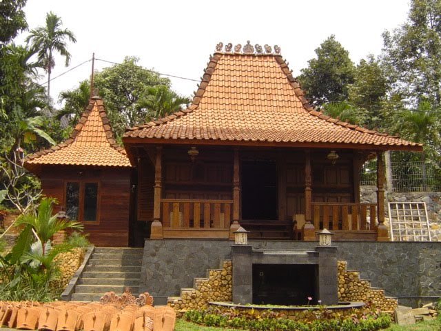 JOGLO, HOUSE OF EXOTIC JAVA TRADITIONAL INTEREST