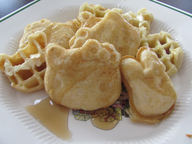 The Girly Girl Cooks: Good Morning Waffles
