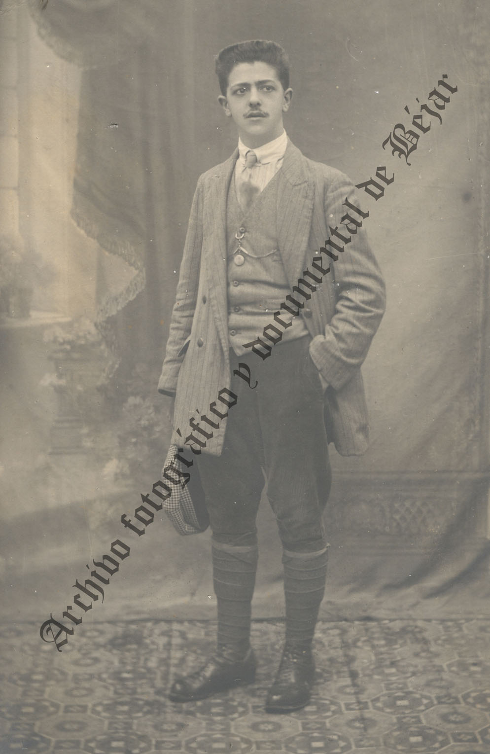 Archivo Fotográfico y Documental de Béjar: BIENVENIDO CASTRO