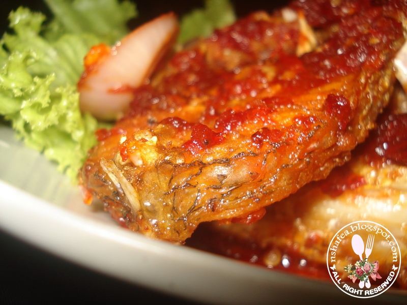 Ikan Merah Goreng Belada ~ Nshafeareen®