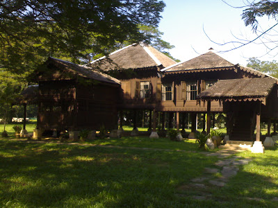 catatan sepanjang perjalanan: RUMAH TOK SU