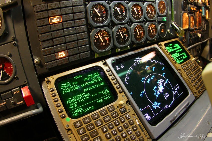 Live from the Flight Deck: Boeing 747-200 - European Skybus