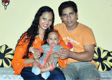 simple image collections: Iresha Ranasinghe Sri Lankan Actress Images