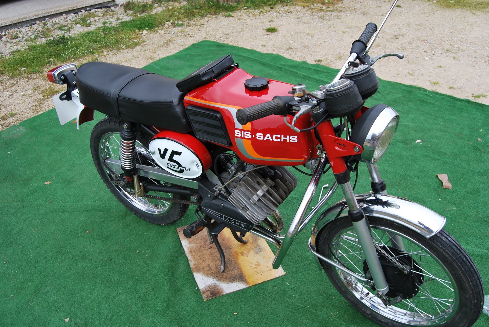 Os Motoretas: Sachs V5