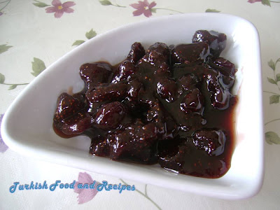 Turkish Food & Recipes: Strawberry Jam (Cilek Receli)