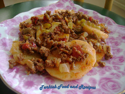 Turkish Food & Recipes: Potato Mousaka (Patates Musakka)