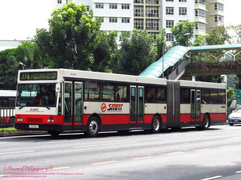 (buses[IN]gapore!): SMRT Buses installs Alux rims on a bendy! (TIB895S)