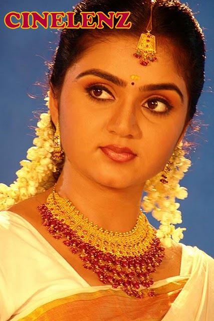 Actress Suja Karthika in Kerala Traditional Saree