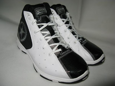 The Converse Blog: The Converse Blog: Converse Wade Clutch