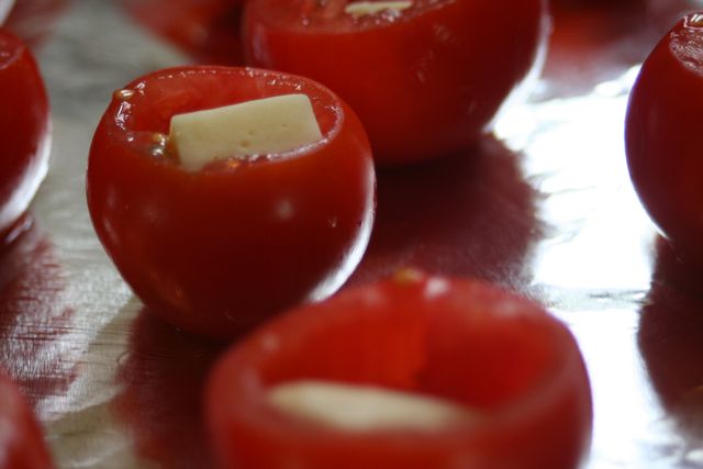 (Never) Too Many Cooks: Bubbly cheddar tomatoes/Roasted vegetable and ...