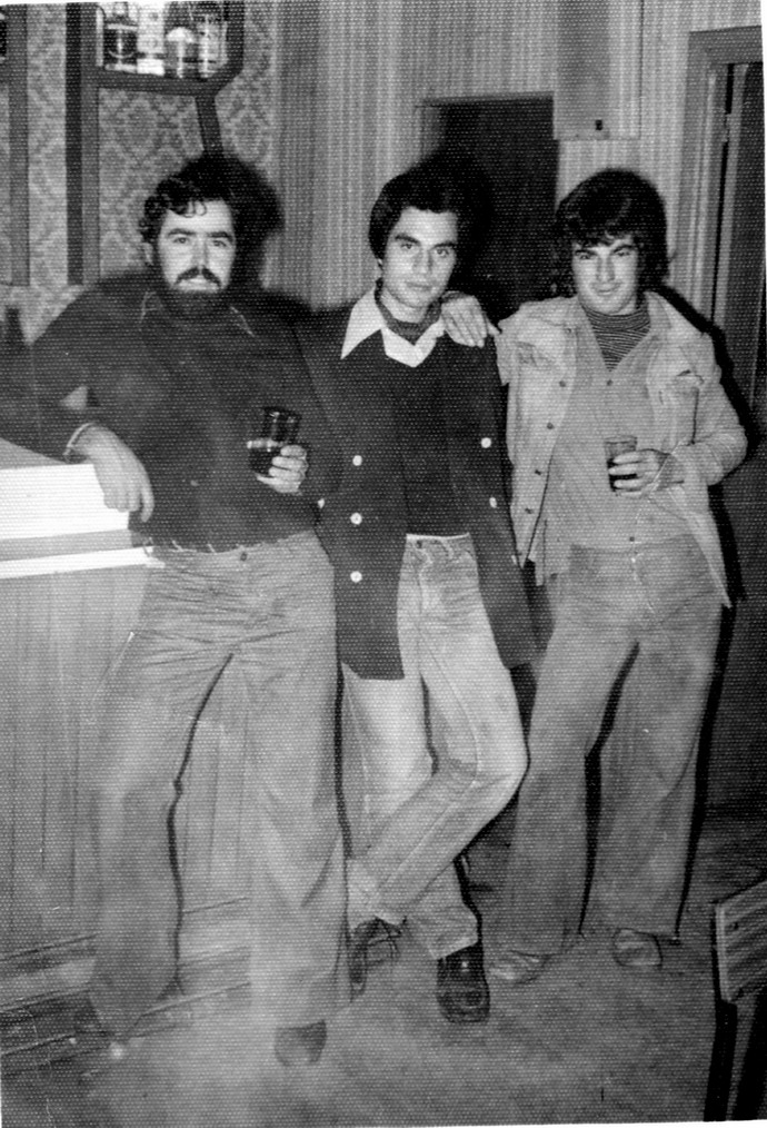 CILLEROS, NI MÁS NI MENOS: MOZOS EN EL BAR