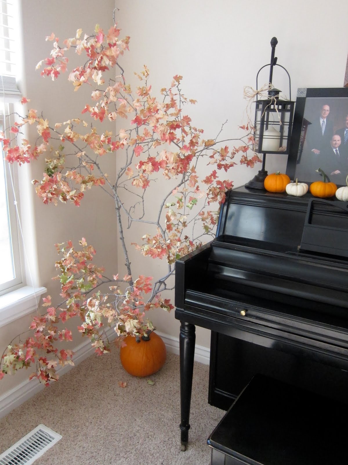 gOt cHiKiN?: Fall branches