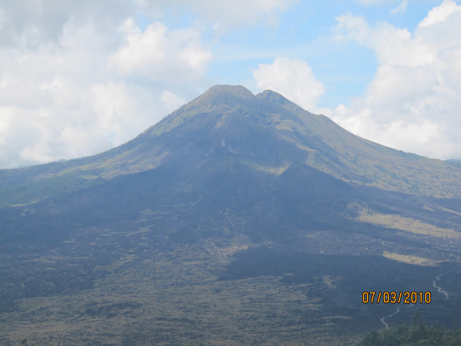 O'Neal-Freemans in Malaysia: Bali: Volcano