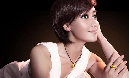 Zhao Zi Qi – Jewelry Ads Photoshoot | acroholic