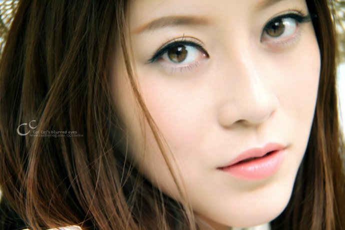 Celebrity Fashion Site: Chinese F cup baby Phoebe Jiang Yihan