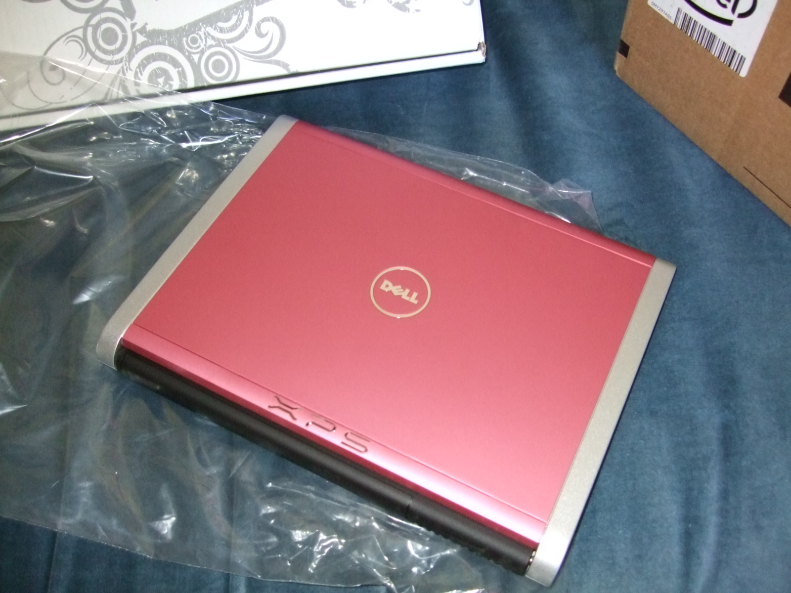Platinum Laptops: Reviews, Photos, Information: Dell XPS M1330 ...