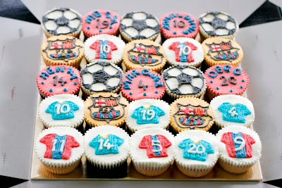 My Little Kitchen: Barcelona FC cupcakes