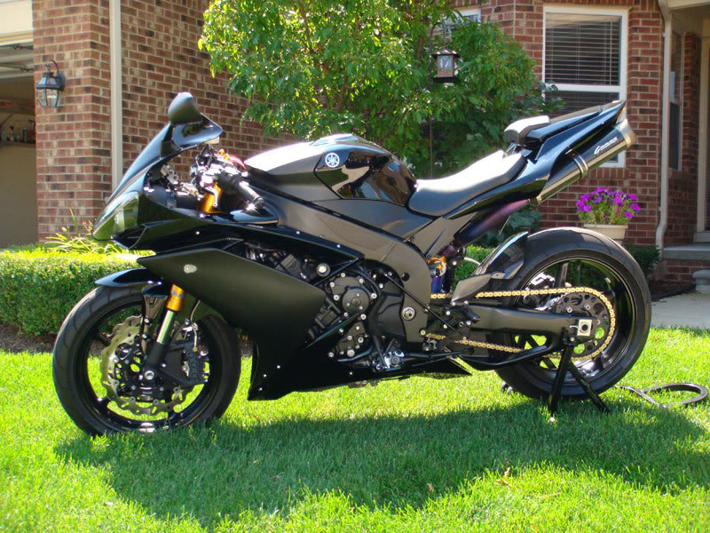 Exotic Motor: YAMAHA R1 MODIFIKASI