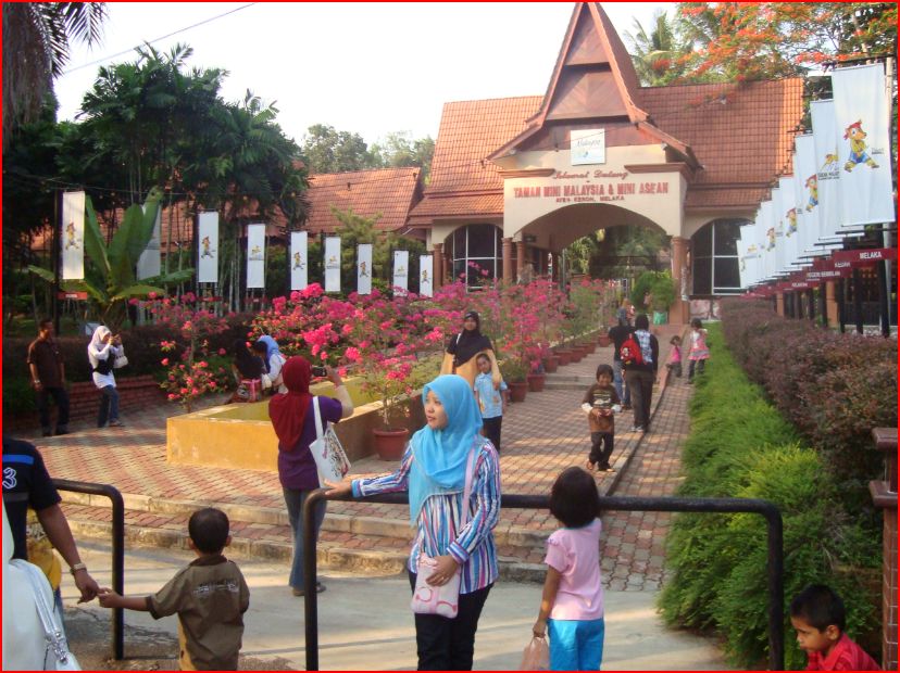 Inspirasi Spesial 37+ Pintu Utama Taman Mini Sebelah Mana