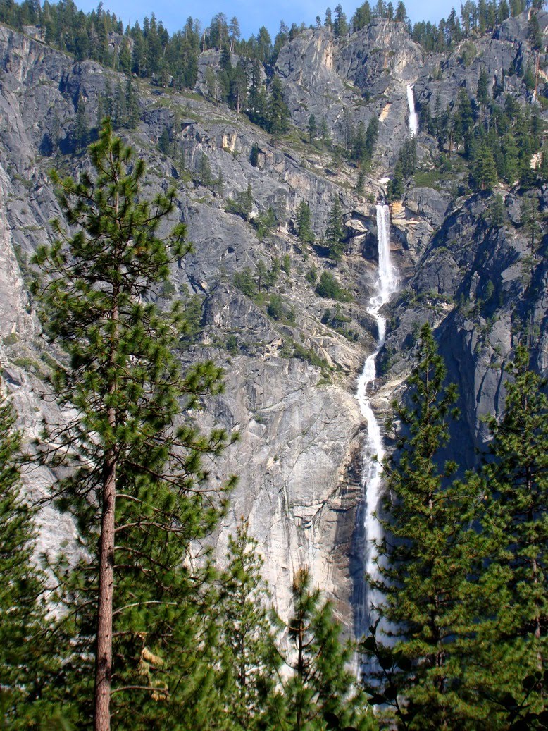 美し過ぎる自然の絶景(215) － カリフォルニア州ヨセミテ渓谷(Yosemite Valley)にある｢センティネル滝(Sentinel ...