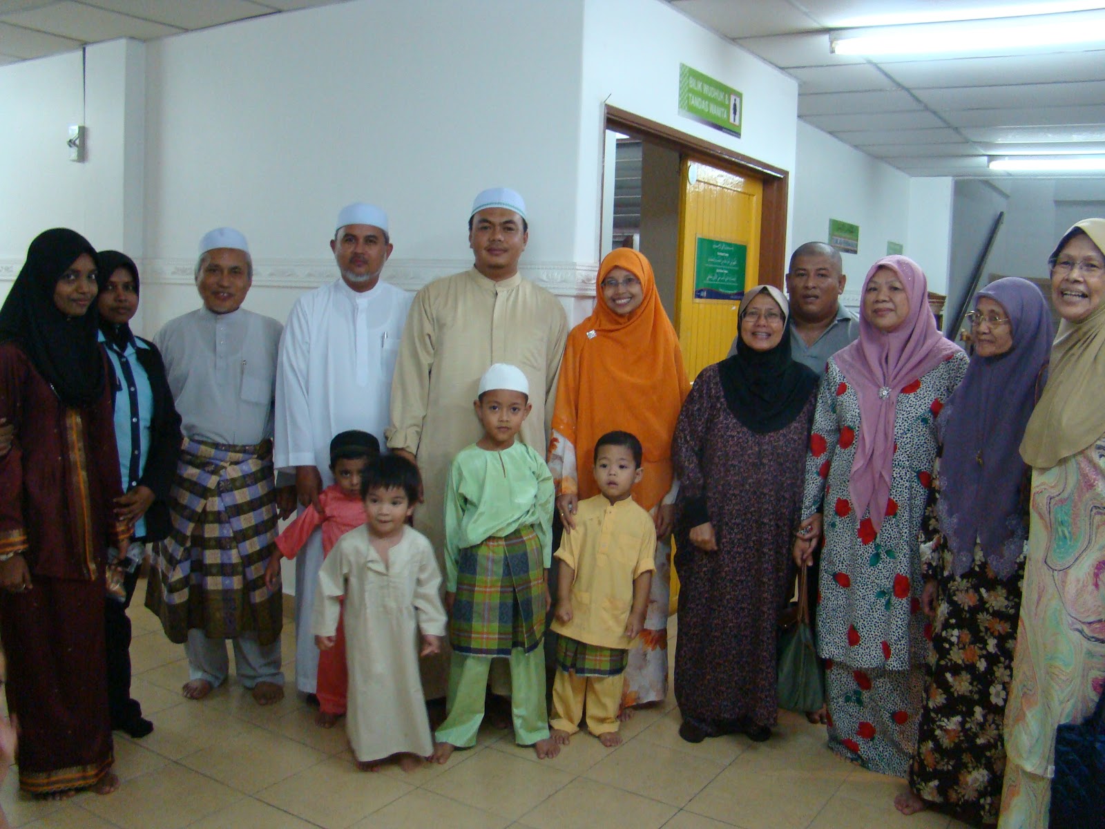 Masjid Saidina Abu Bakar As Siddiq, Bangsar.: Sekitar Majlis Jamuan ...