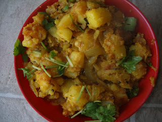 spicy hut: Bangala dumpa iguru /Alu curry / potato stir fry