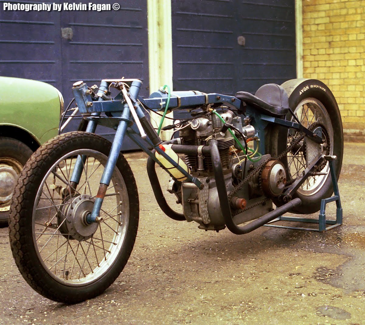 SHOW & GO CYCLE SHOP: British Triumph Powered Dragsters