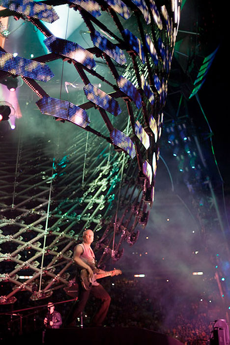 Thesis || Iwaskiw: Hoberman's Expandable Structures