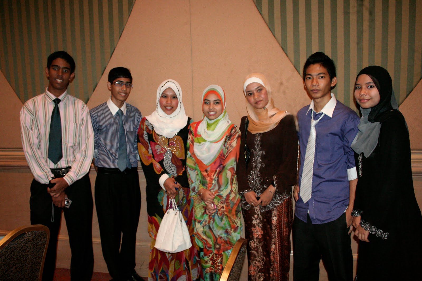 Great Teacher Rohizal (GTR): Gambar Graduasi R1