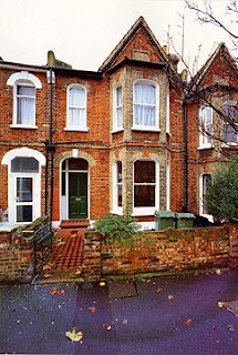 Tom the Culture Titan: It Could Be Worse Week: The 1900 House