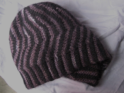 S P L E N D O R = -: Short Rows Wavy Hat by Lee Meredith