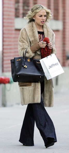 Celebrity Buzz: Celebrity Shopping