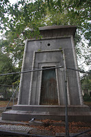 A bad witch's blog: The Brompton Cemetery Time Machine