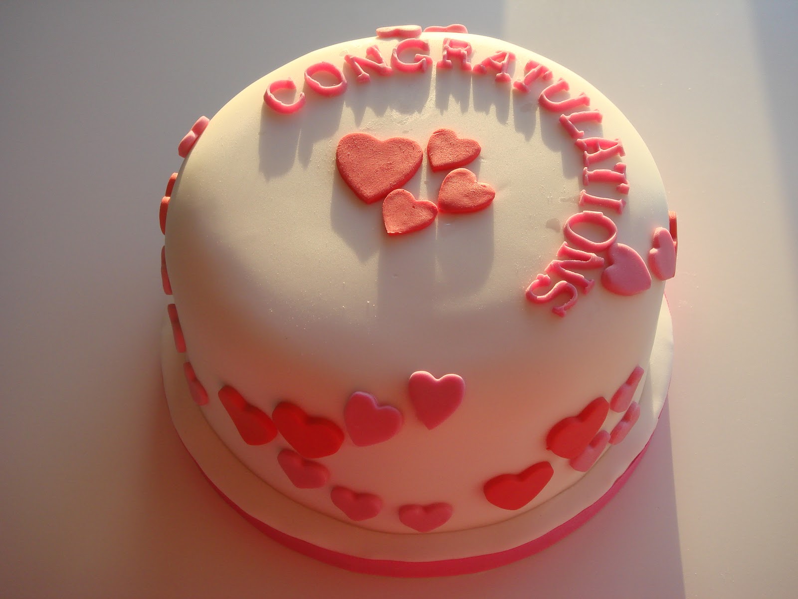 Lizzie's Pretty Scrumptious Cakes: Engagement cake
