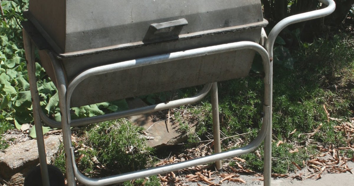 Barbecue Master: Cooking on the Old Family Cast Aluminum Grill