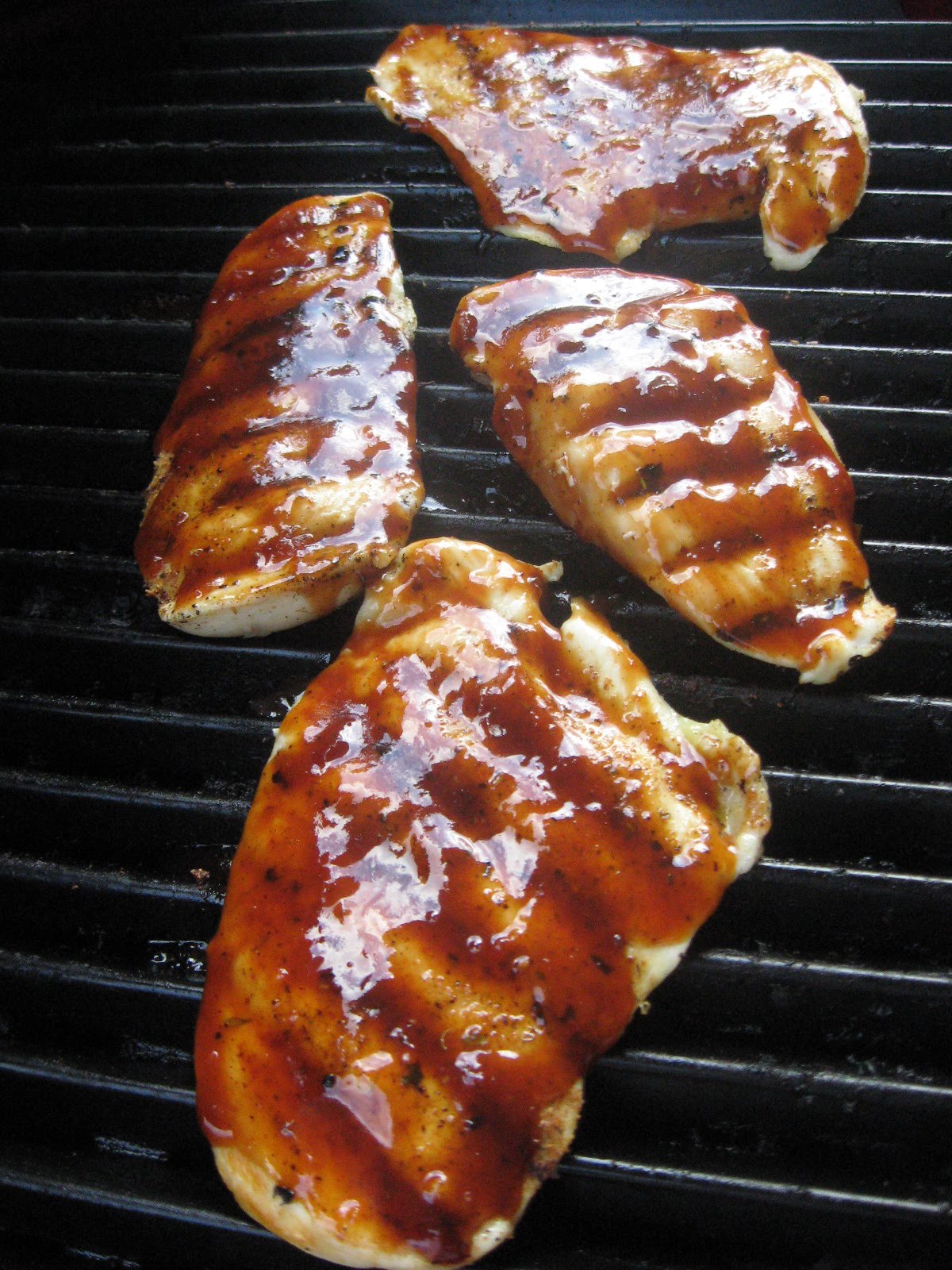 Barbecue Master: Grilled Chicken on the Char Broil Bistro - Fast Food ...