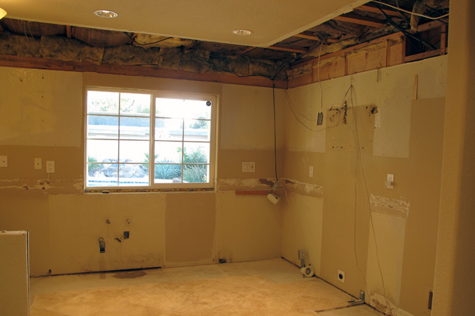 Love, Sweat and Tears: Kitchen Remodel: Before and Soffit Removal