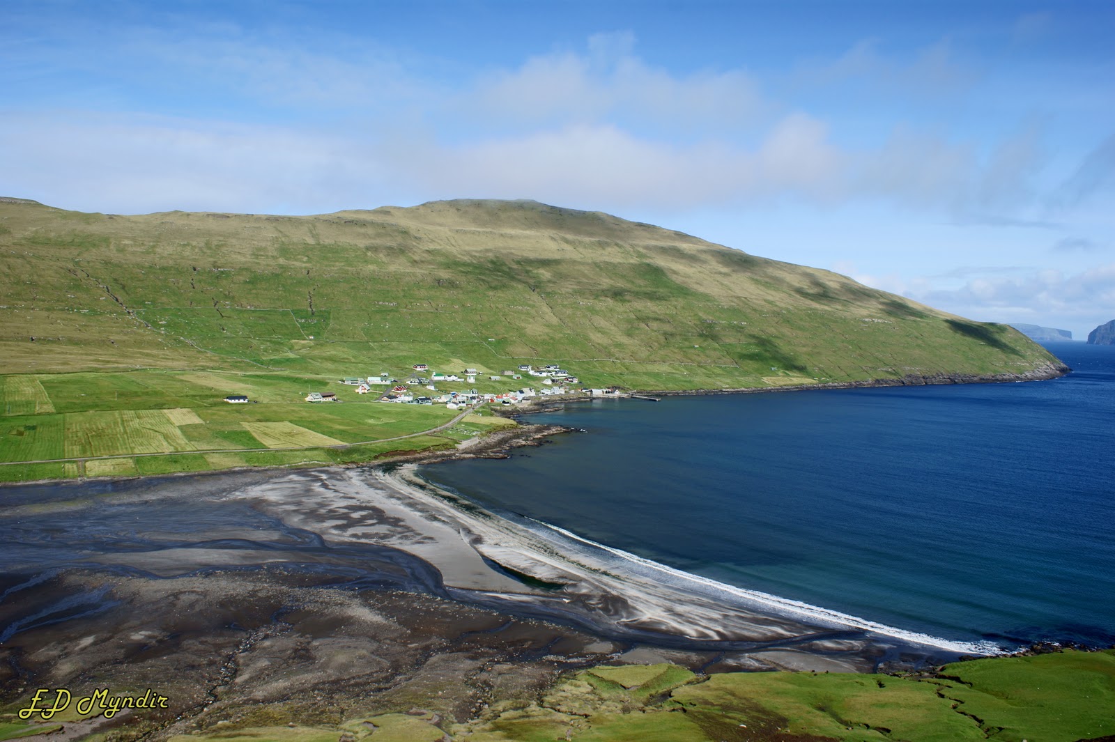 Shot - Photo: Sandvík - Faroe Islands